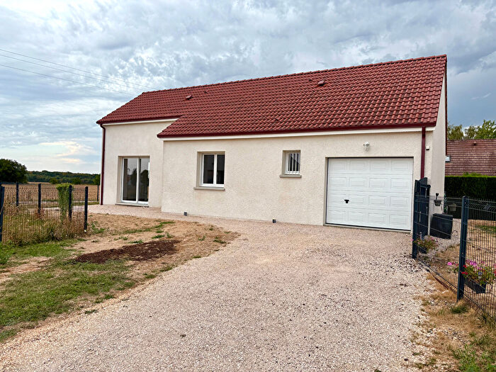 Noiron-sous-Gevrey : Maison 4 pièces à vendre