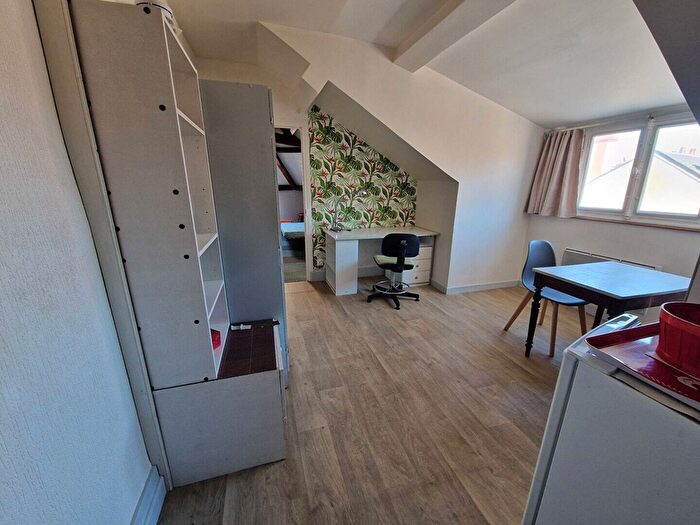 Saint Martin-Saint Etienne, Nevers : Appartement 1 pièce à louer