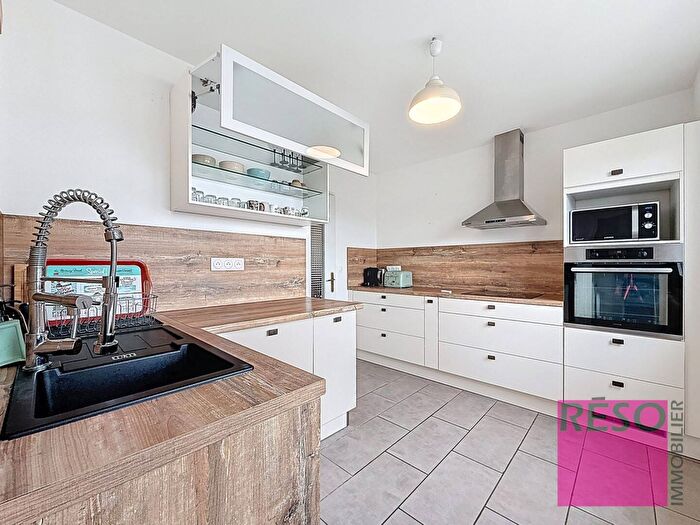 Appartement à louer - Vernand, Annemasse - 4 pièces - 3 chambres