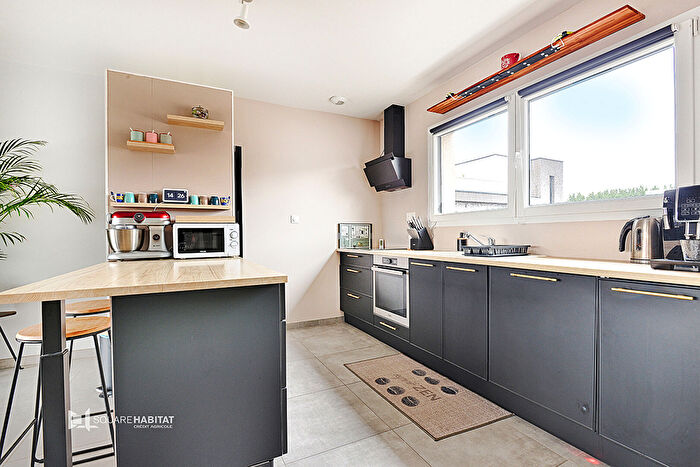 Appartement à vendre - Denney - 5 pièces - 3 chambres