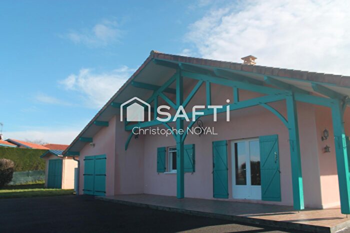 Maison à vendre - Castelnau-Chalosse - 6 pièces - 4 chambres