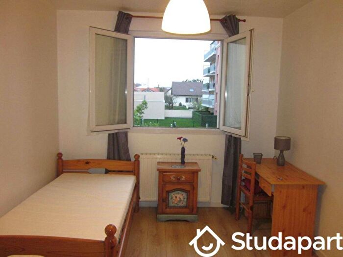 Varenne-Centre-Rive Charmante, Noisy-le-Grand : Appartement 1 pièce à louer