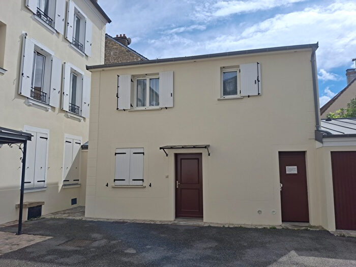 Pontoise, Saint-Jean, Les Patis : Maison 2 pièces à louer