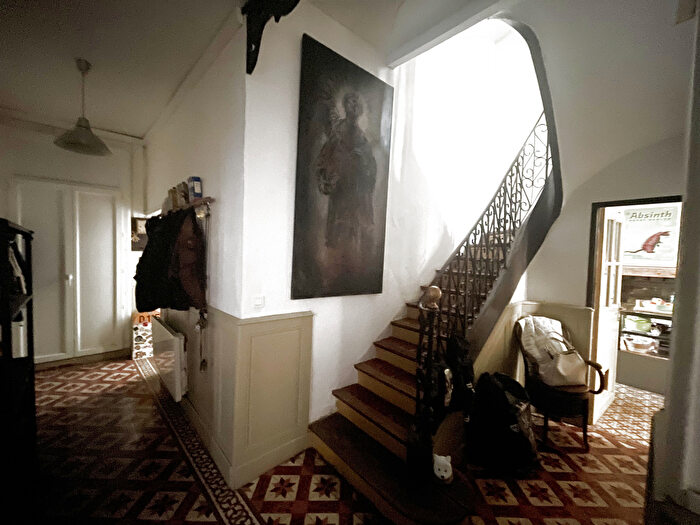 Maisons à vendre et appartements à louer - 1