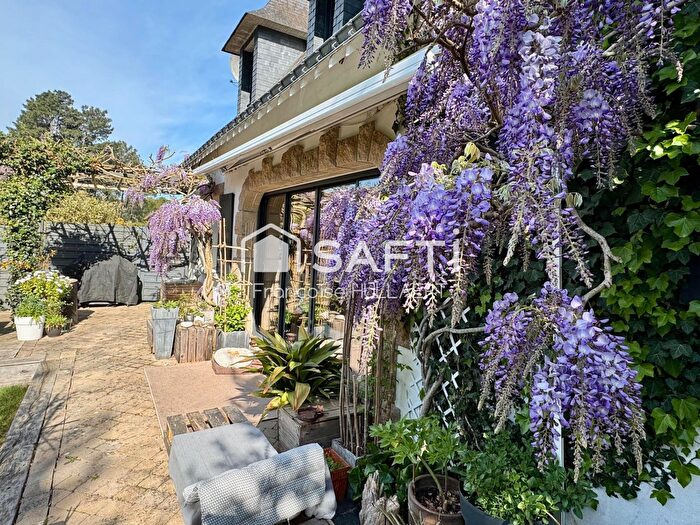 Maison à vendre - Ploeren - 7 pièces - 5 chambres