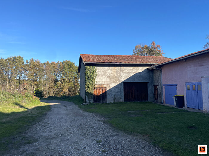 Maison à vendre - Orléat - 5 pièces - 3 chambres