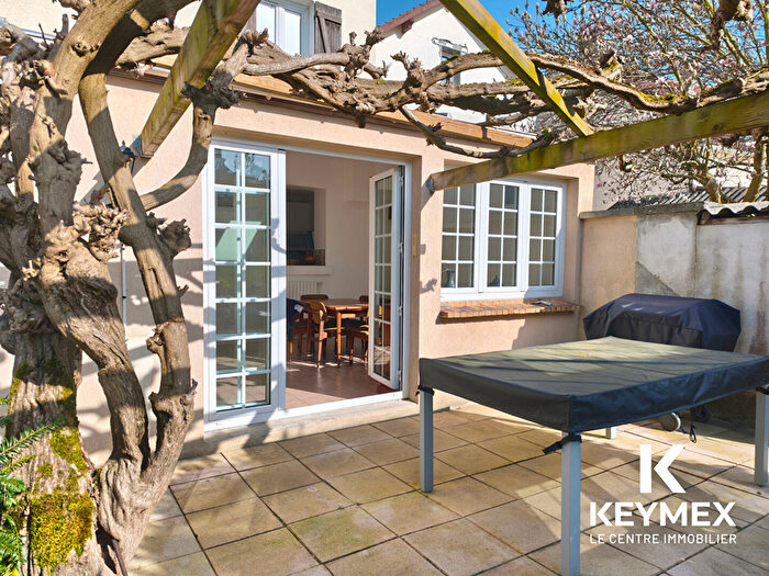 Maison à vendre - Viarmes - 5 pièces - 3 chambres