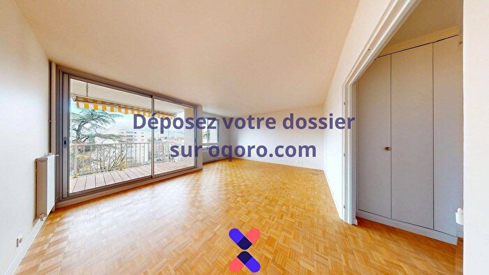 Appartement à louer - Flammarion, Lyon ème arrondissement - 4 pièces - 3 chambres