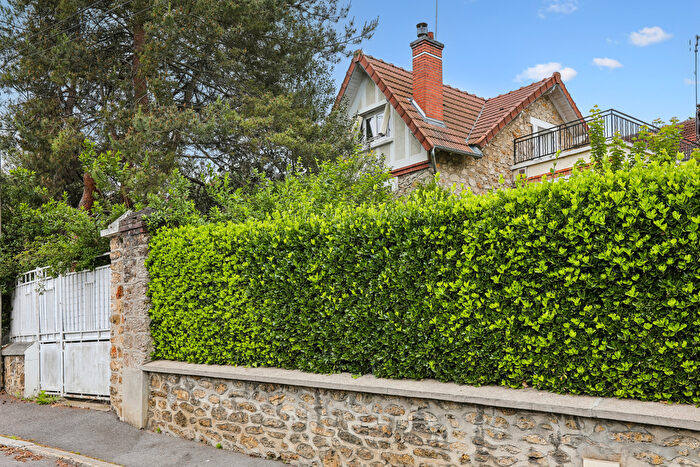 Maison 4 pièces à Savigny-sur-Orge, Cherchefeuilles, à vendre