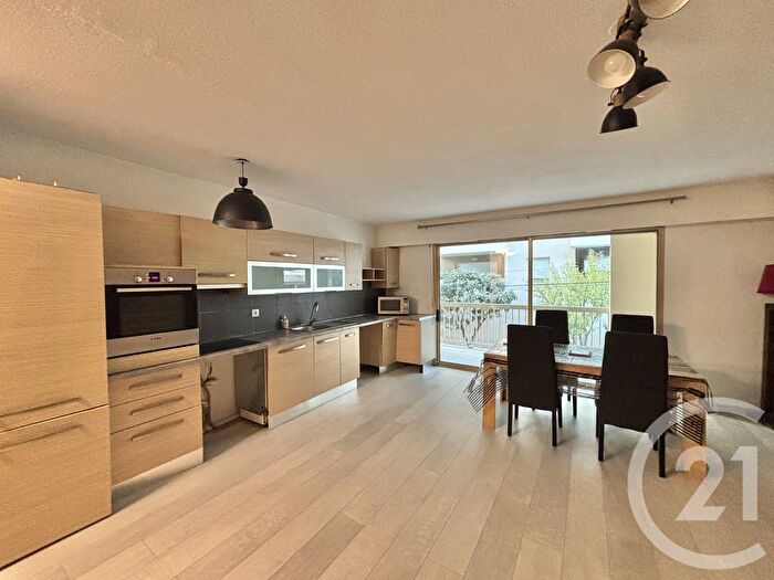 Appartement 2 pièces à louer - Menton, Haut Borrigo, Saint-Paul-Garavan, Vallée de Gorbio