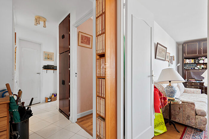 Appartement à vendre - Saint-Germain-en-Laye, Hennemont - 3 pièces - 2 chambres