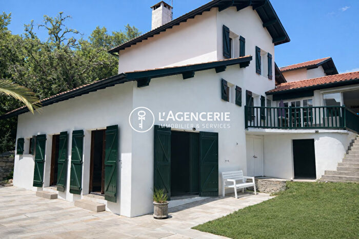 Maison à vendre - Biarritz - 7 pièces - 5 chambres