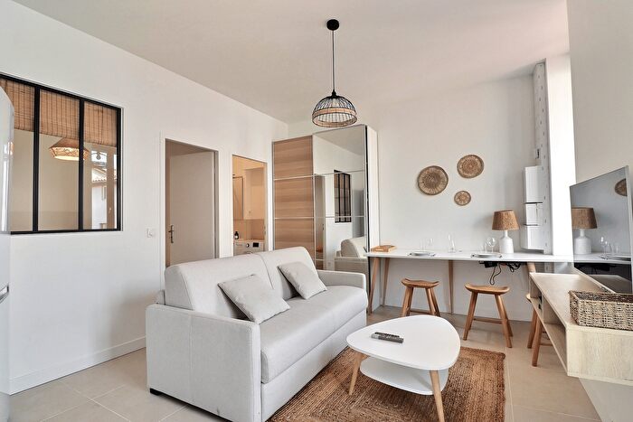 Charpennes-Tonkin, Villeurbanne : Appartement 1 pièce à louer