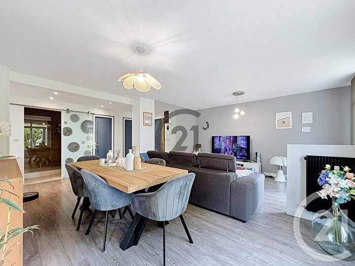 Saint-André-les-Vergers : Appartement 4 pièces à vendre