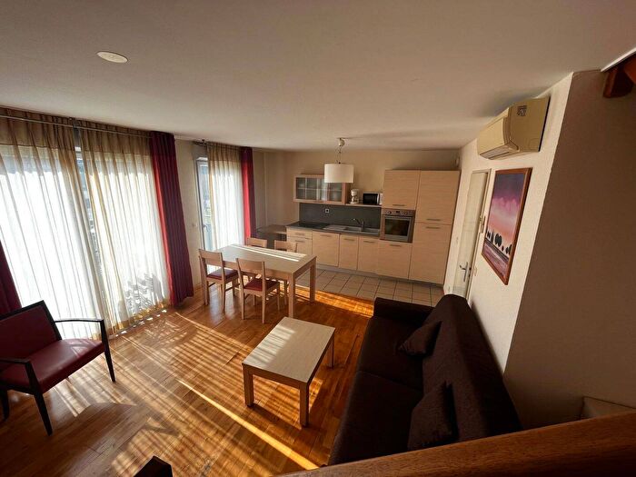 Appartement 4 pièces à louer à Sud Ouest, Divonne-les-Bains