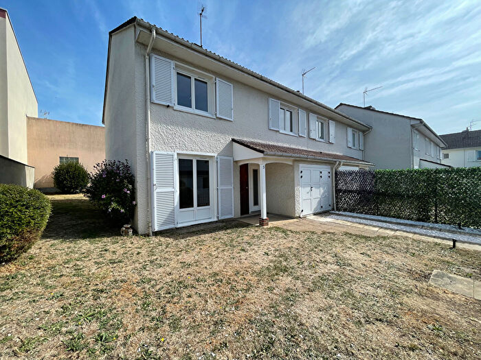 Chartres, Fulbert : Maison 5 pièces à louer