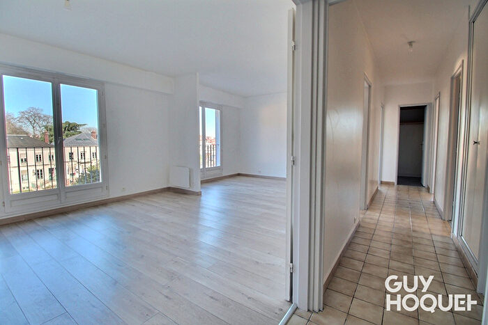 Appartement à vendre - Viry-Châtillon, Centre-ville - 4 pièces - 2 chambres