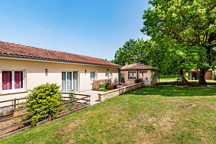 Maison à vendre - Rauzan - 4 pièces - 3 chambres