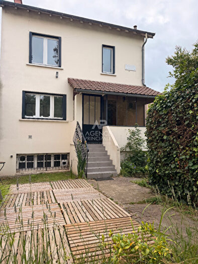 Maison 5 pièces à Saint-Germain-en-Laye, Hennemont, à louer