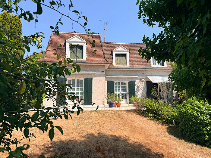 Maison 6 pièces à Varennes-Vauzelles, à vendre
