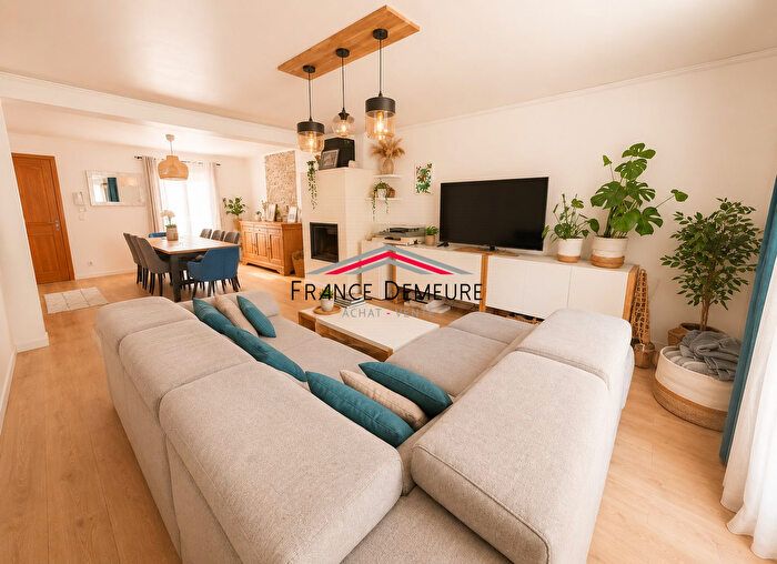 Maison 6 pièces à Pierrelaye, à vendre