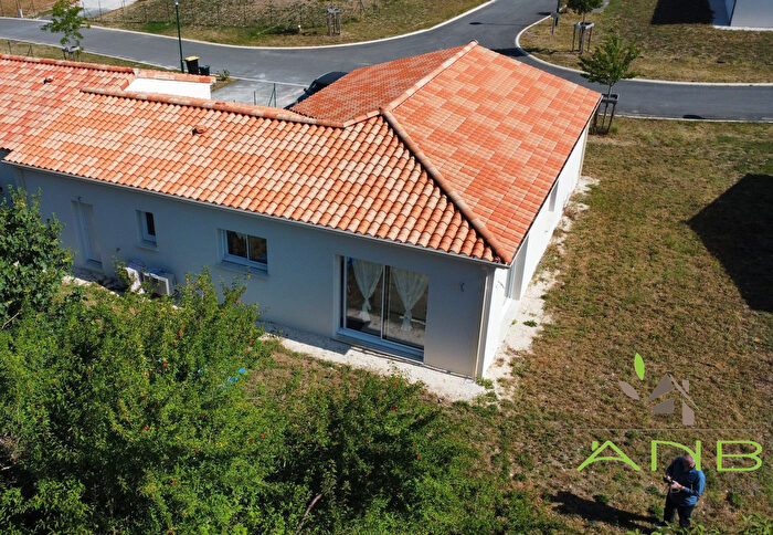 Fouquebrune : Maison 4 pièces à vendre