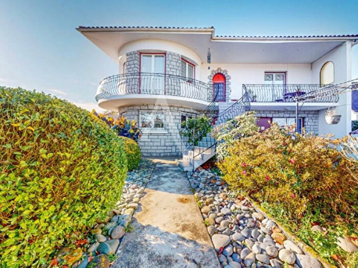 Maison à vendre - Billère, La Plaine - 9 pièces - 6 chambres