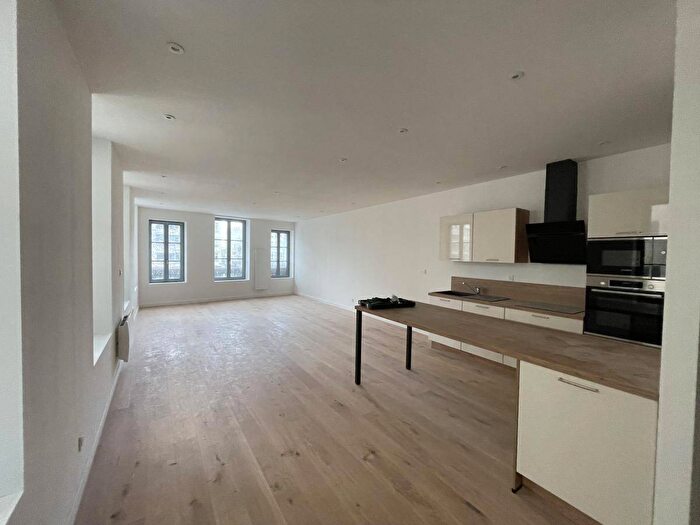 Appartement à louer - Valenciennes - 3 pièces - 1 chambre