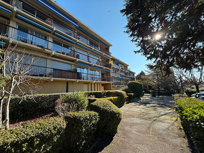 Appartement à vendre - Aix-en-Provence, Pont de lArc - 4 pièces - 3 chambres