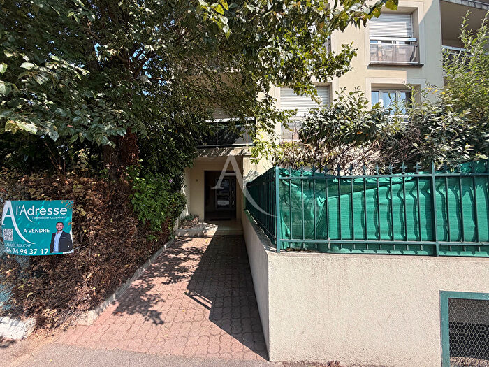 Noisy-le-Grand, Centre-ville : Appartement 1 pièce à vendre