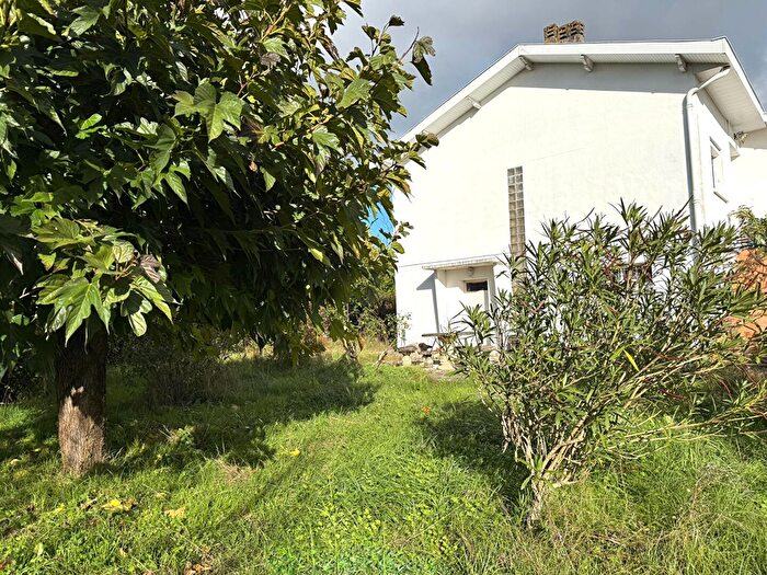 Fargues-Saint-Hilaire : Maison 5 pièces à vendre
