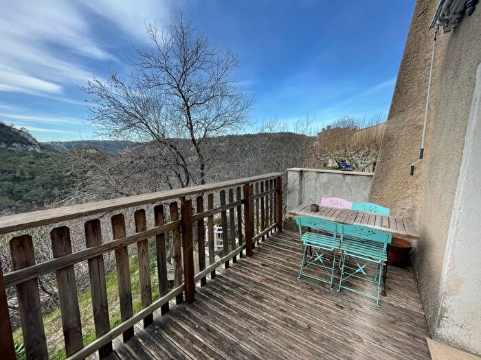 Maison à louer - Châteaudouble - 5 pièces - 4 chambres