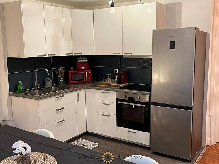 Appartement à louer - Centre Ville, Reims - 5 pièces - 4 chambres