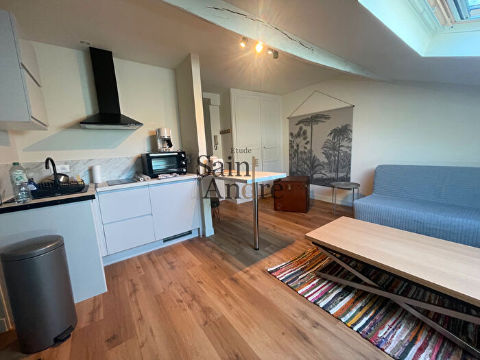 Appartement à louer - Angoulême, Le Vieil Angoulême - 1 pièce