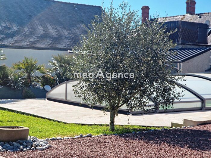 Maison à vendre - Longué, Longué-Jumelles - 8 pièces - 6 chambres