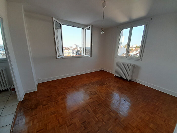 Appartement à louer - Aurillac, Centre-ville - 2 pièces - 1 chambre