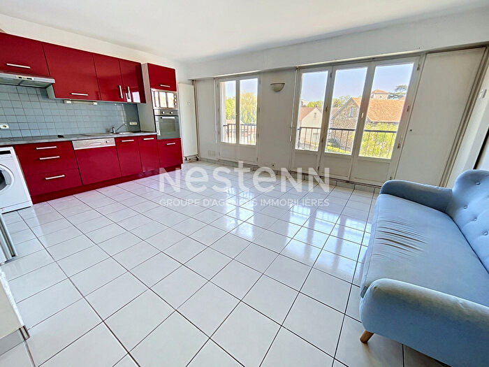Appartement 4 pièces à Plaisir, Centre-ville, Château, à vendre