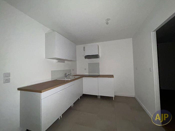 Leclerc, Cholet - Appartement 2 pièces à louer