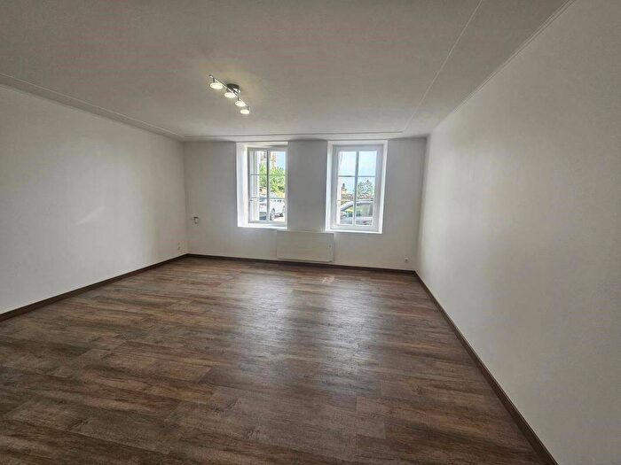 Appartement 2 pièces à Saint-Privat-la-Montagne, à louer