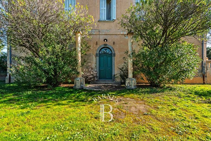 Maison à vendre - Lîle-Rousse - 18 pièces - 10 chambres