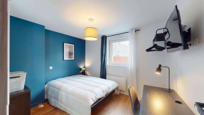 Appartement à louer - Barbâtre-Saint Remy-Verrerie, Reims - 1 pièce