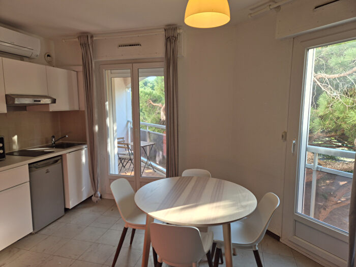 Hyères, Port : Appartement 1 pièce à louer