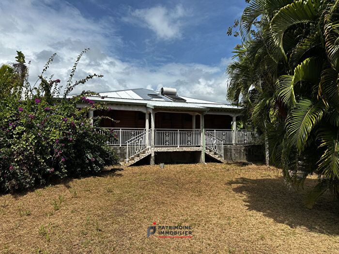 Maison à vendre - Capesterre-Belle-Eau - 4 pièces - 3 chambres