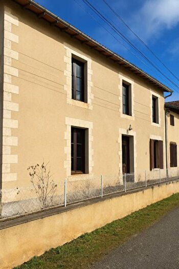 Maison 7 pièces à Ligueux, à vendre