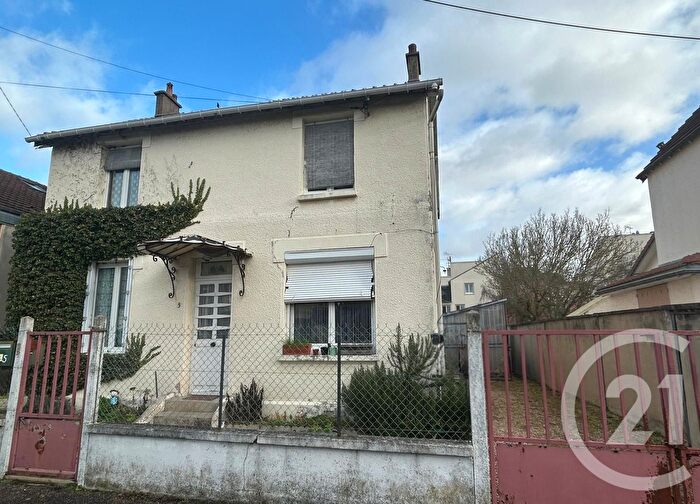 Maison à vendre - Évreux, Navarre - 5 pièces - 3 chambres