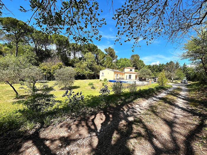 Maison 8 pièces à vendre à Tourves