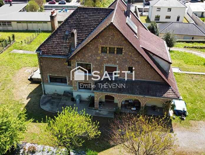 Maison 11 pièces à Sedan, Résidence Ardennes, Fond de Givonne, à vendre