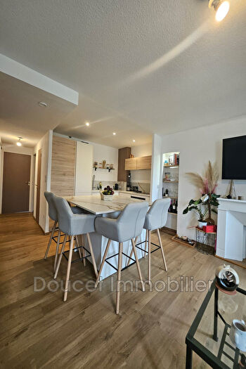 Maisons à vendre et appartements à louer - 1