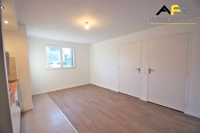 Appartement à louer - Val Notre Dame-Ambroise Thomas, Argenteuil - 2 pièces - 1 chambre