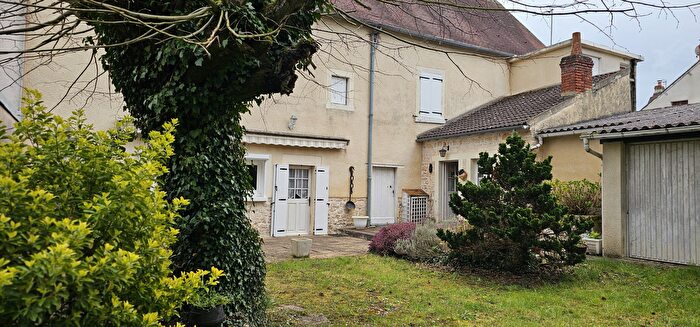 Maison à vendre - Le Pont-Chrétien-Chabenet - 5 pièces - 4 chambres
